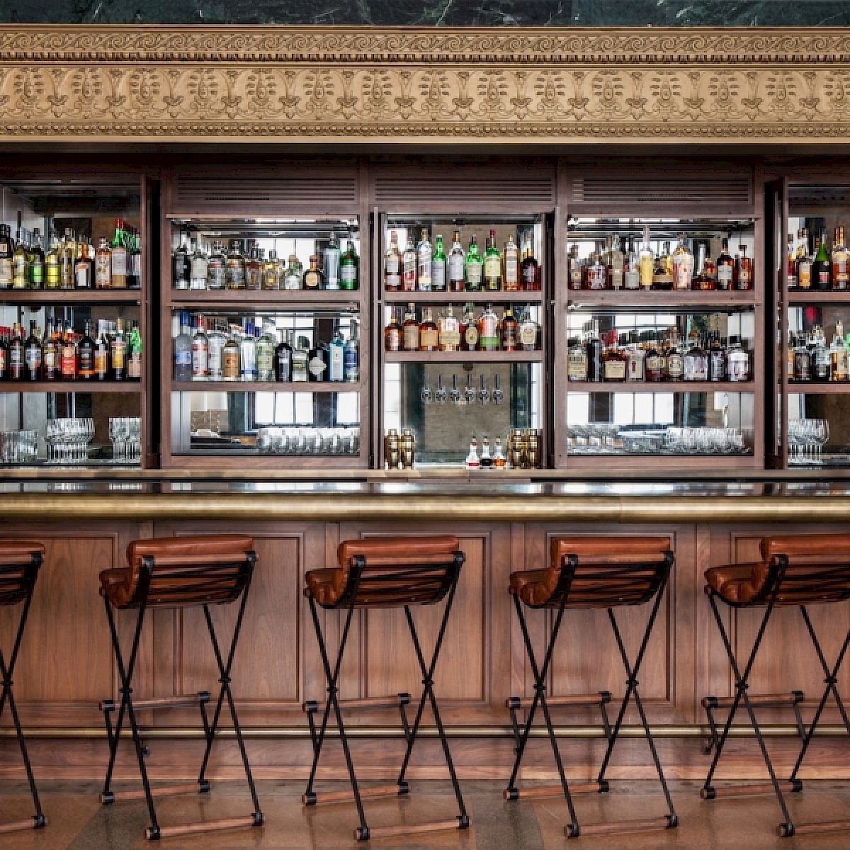 Easy Hours at The Trade Room